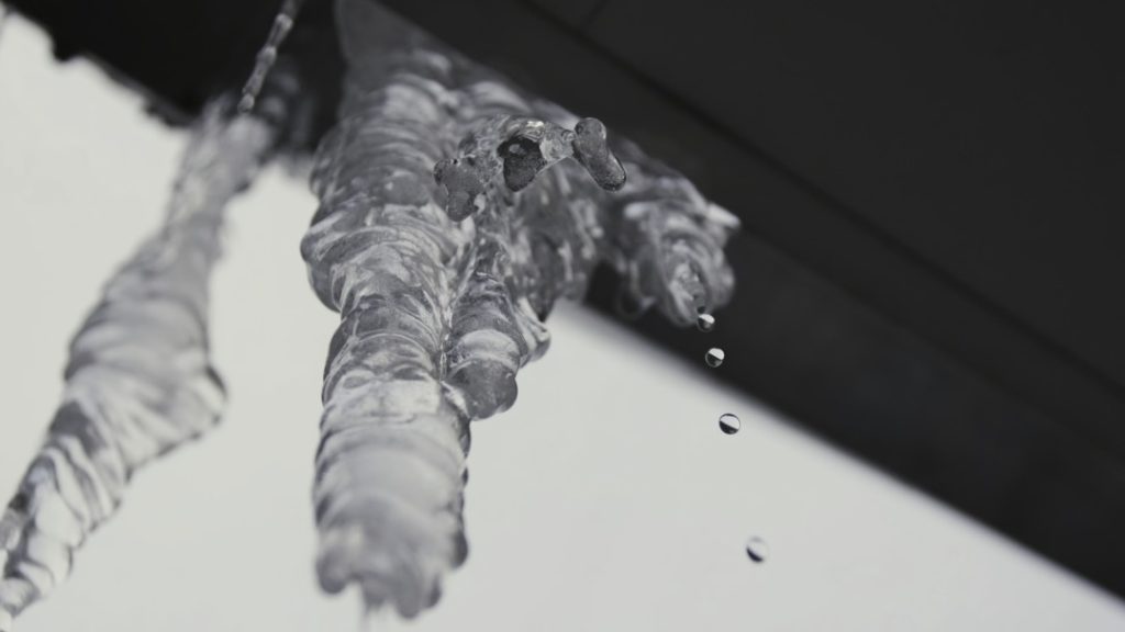 Everything you should know about ice dams on your roof | Toiture FCA